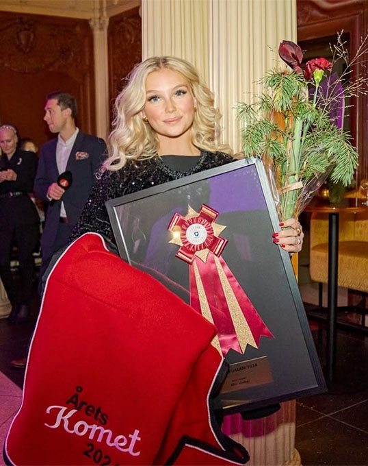 Ellen Hedbys Named Comet of the Year at 2024 Swedish Riders Gala