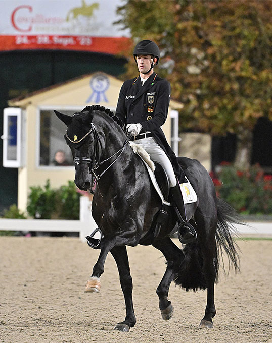 Moritz Treffinger Wins the 2025 Piaff Forderpreis Finals in Hagen